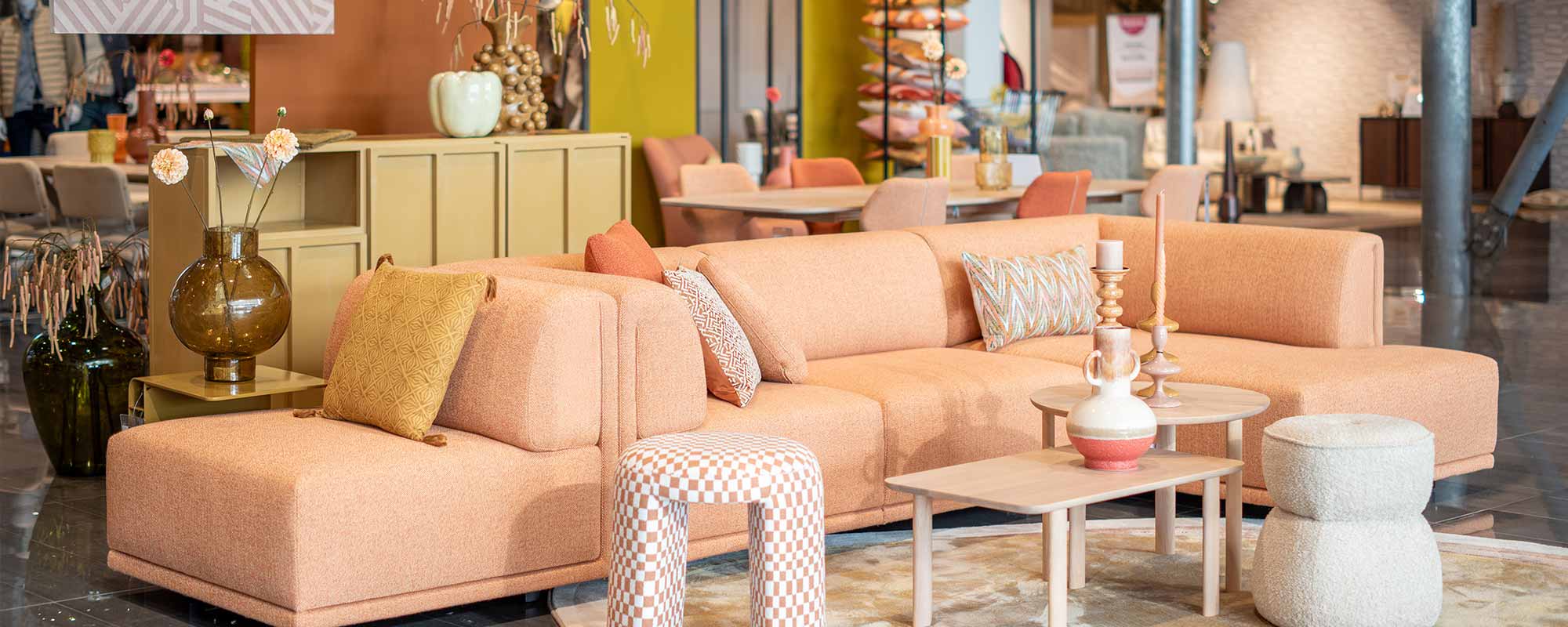 Voorjaarstrend interieur 2025: Groovy Glow